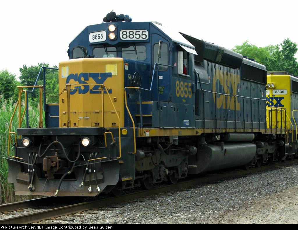 CSXT EMD SD40-2 8855